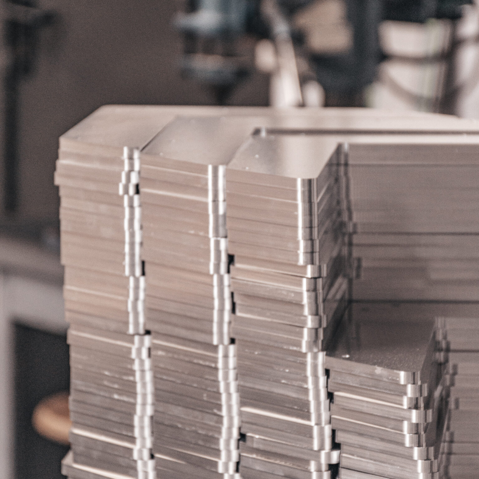 Types d'acier : Guide complet des caractéristiques et utilisations