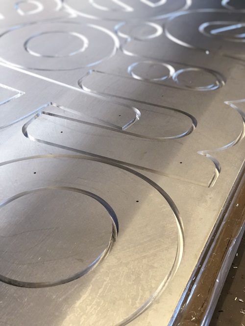 Gravure laser métal : Tauzin Group - Bordeaux